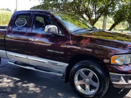 Good condition Maroon 2005 Dodge Ram 1500 in Lebanon, Pennsylvania