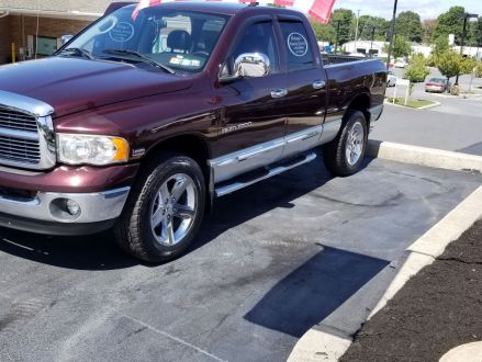 Good condition Maroon 2005 Dodge Ram 1500 in Lebanon, Pennsylvania